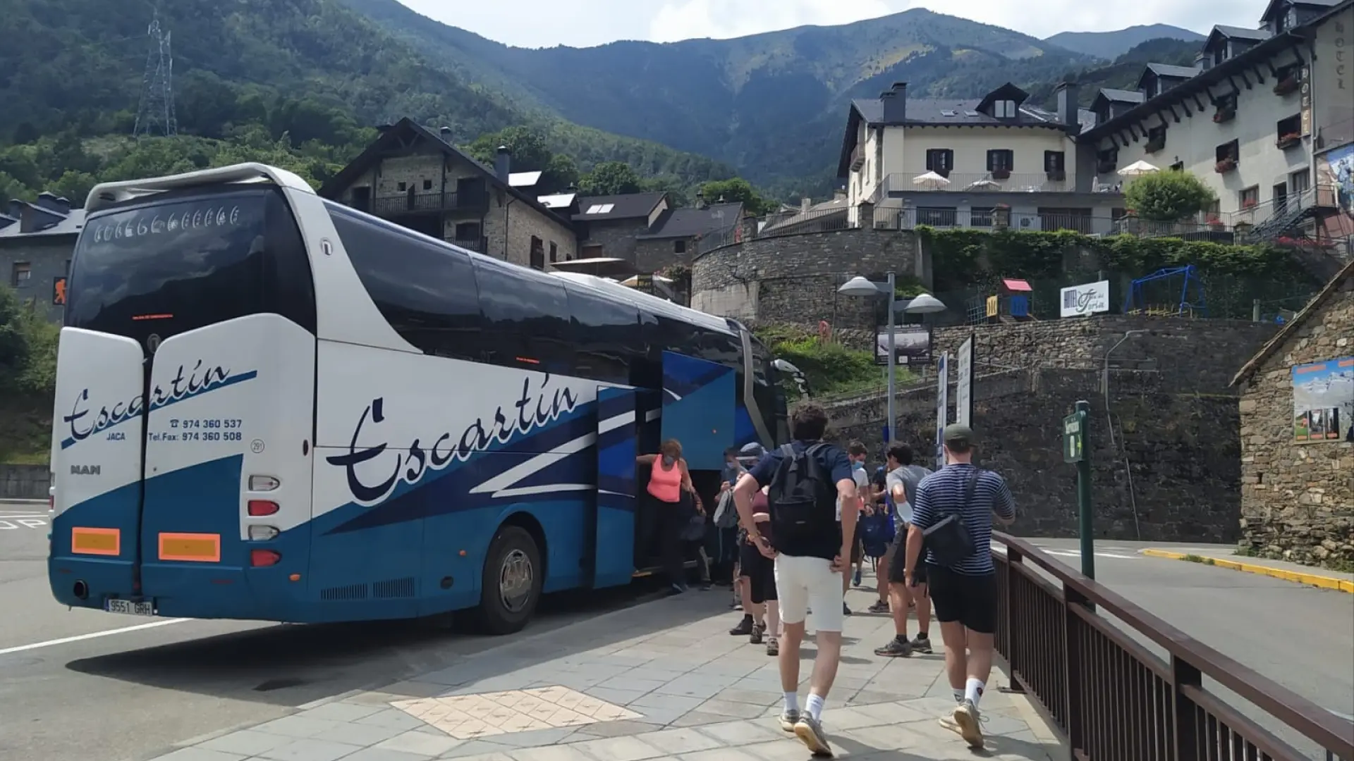 Habilitados los autobuses para acceder al Valle de Ordesa desde Torla ...