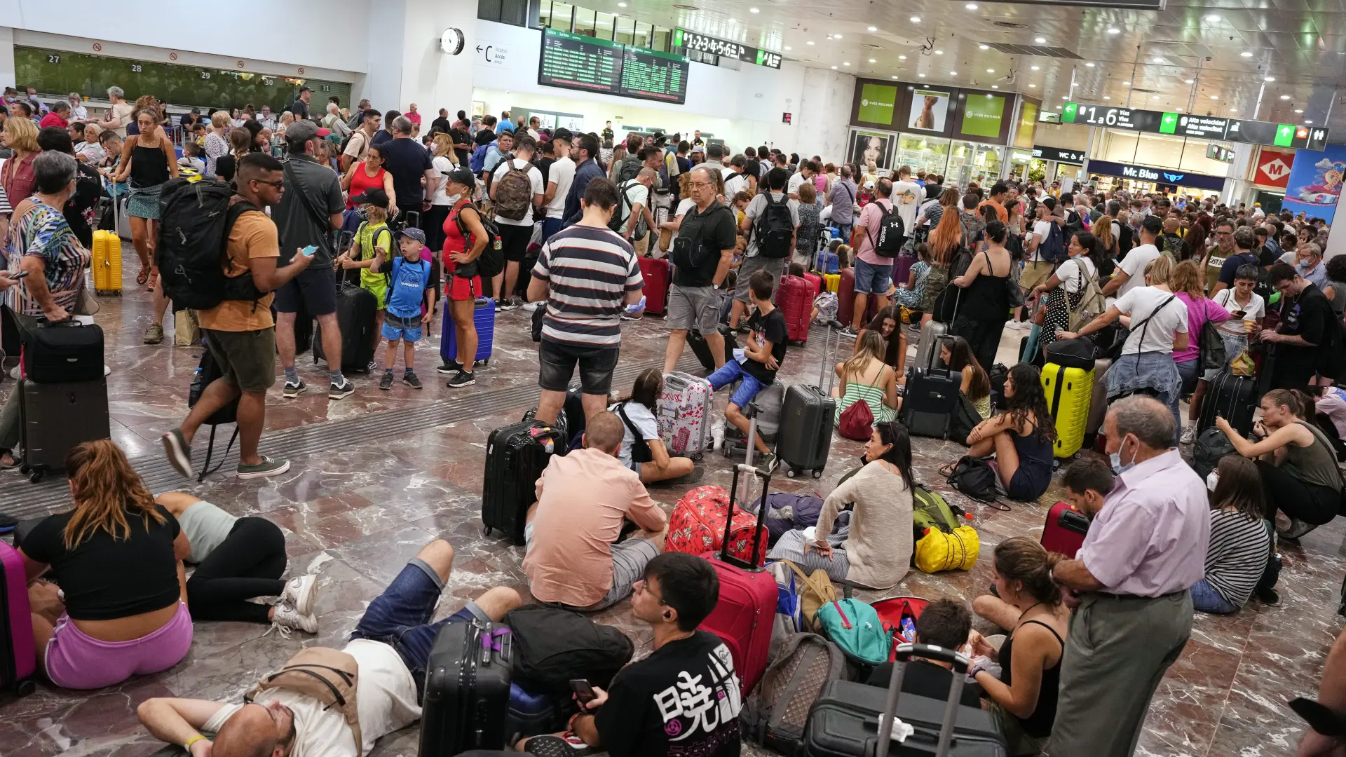 Los españoles gastaron en viajes 9.311 millones hasta marzo, más que ... Los españoles gastaron en viajes 9.311 millones hasta marzo, más que ...