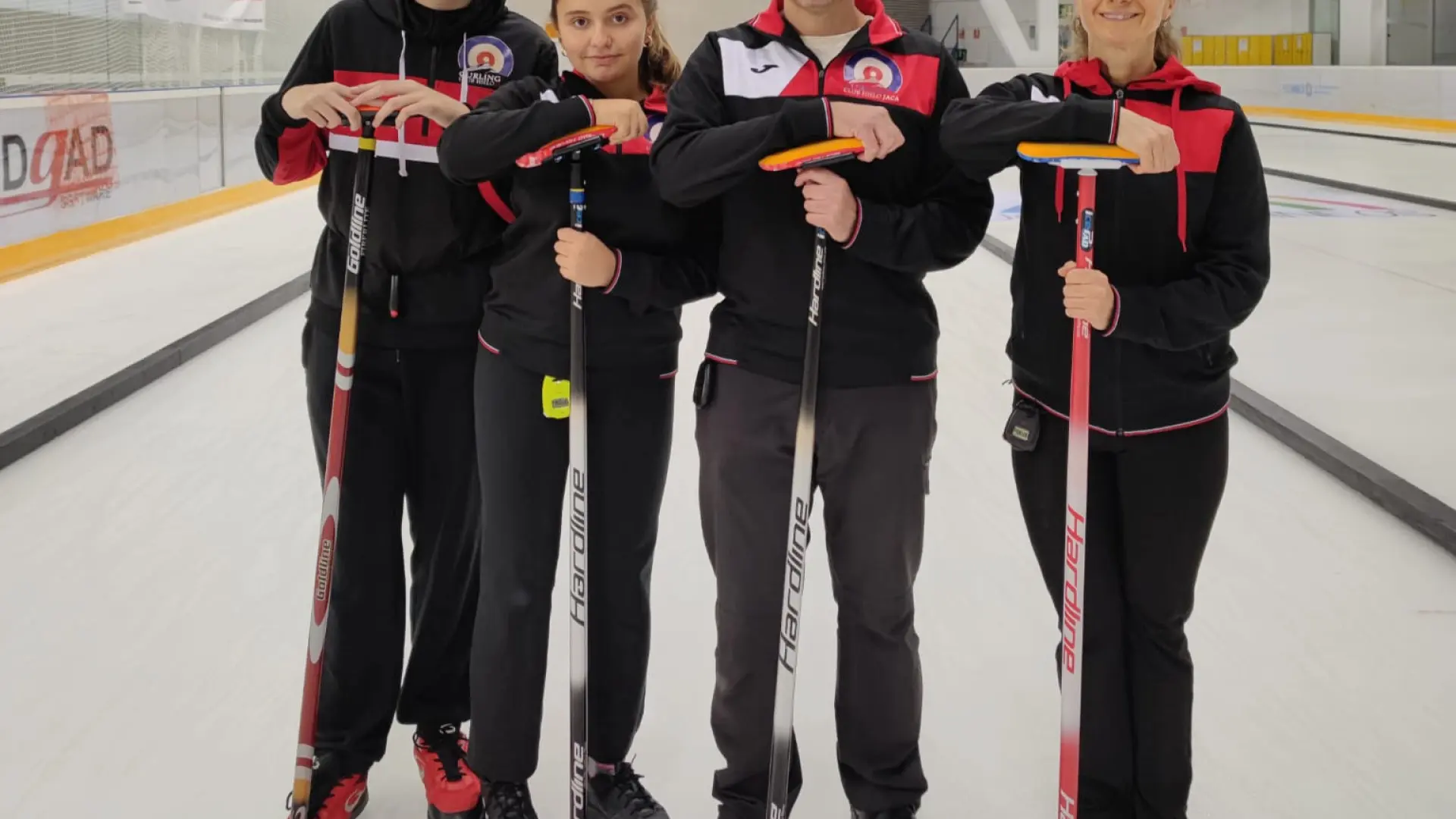 Jaca acoge el Nacional de Dobles Mixtos de curling de segunda división