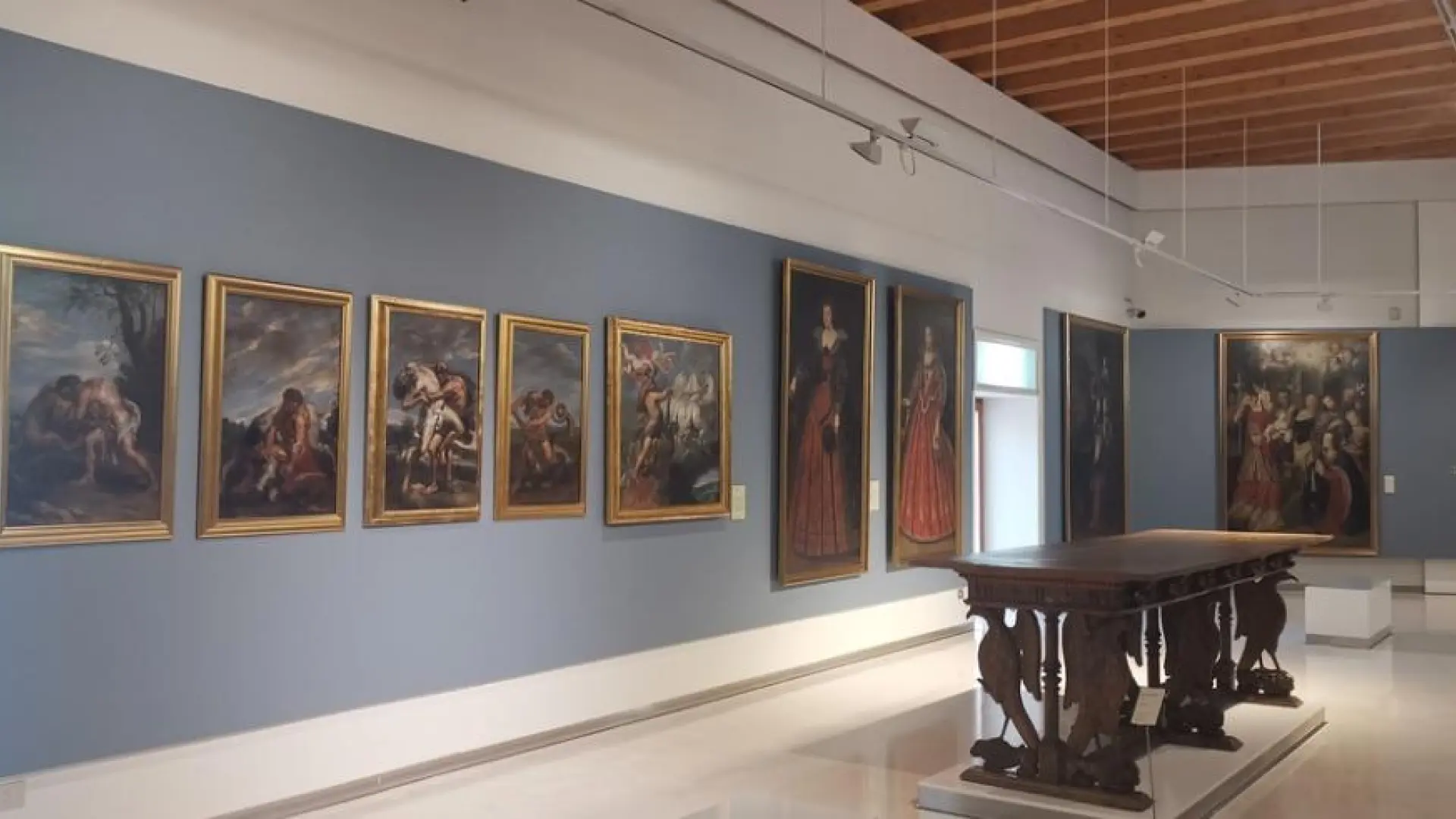 Culmina la renovación de la sala de pintura barroca del Museo de Huesca