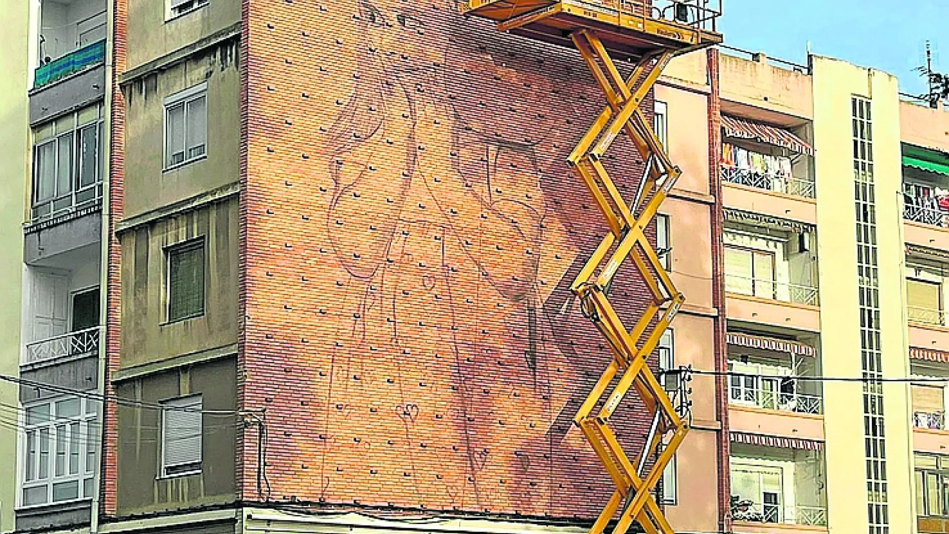 David Gatta refleja el paso del tiempo en un muro de 17 metros