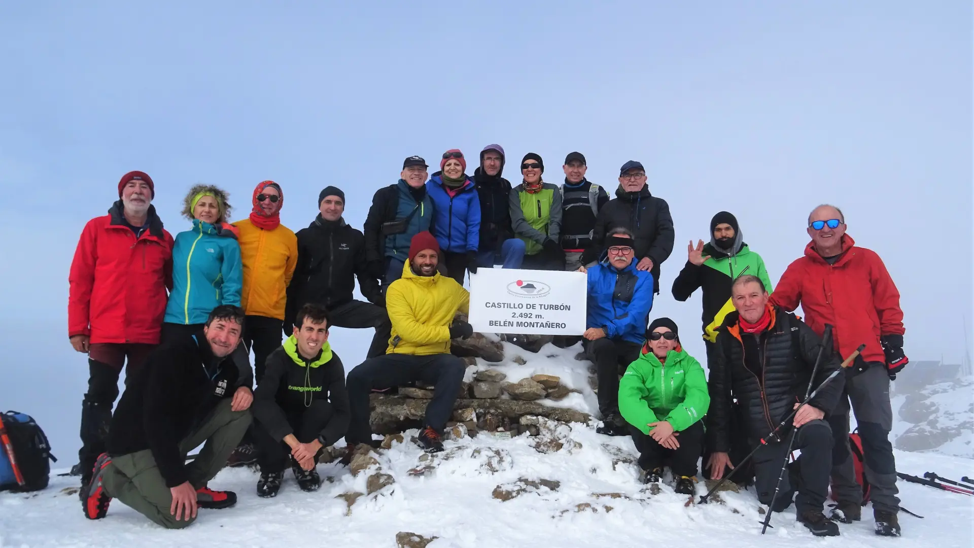 El Belén vuelve un año más a la cima del Turbón
