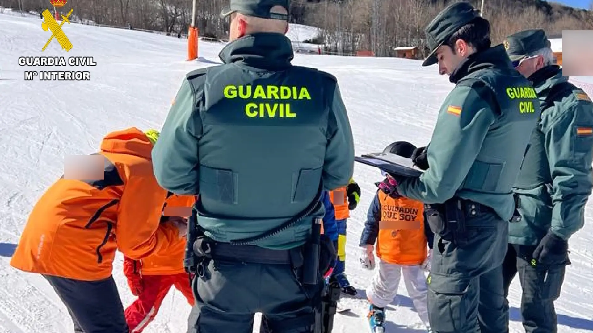 Dos denuncias de la Guardia Civil a monitores de esquí que trabajaban ...