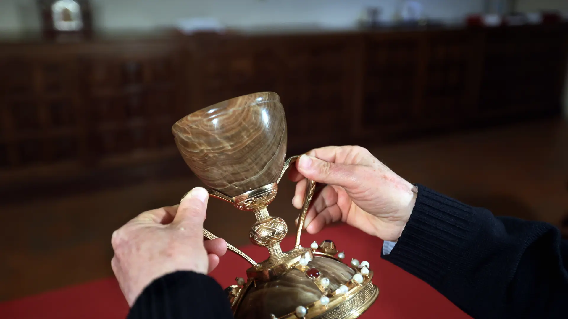 Cuando fe y patrimonio se abrazan: Tras los pasos del Santo Grial por ...