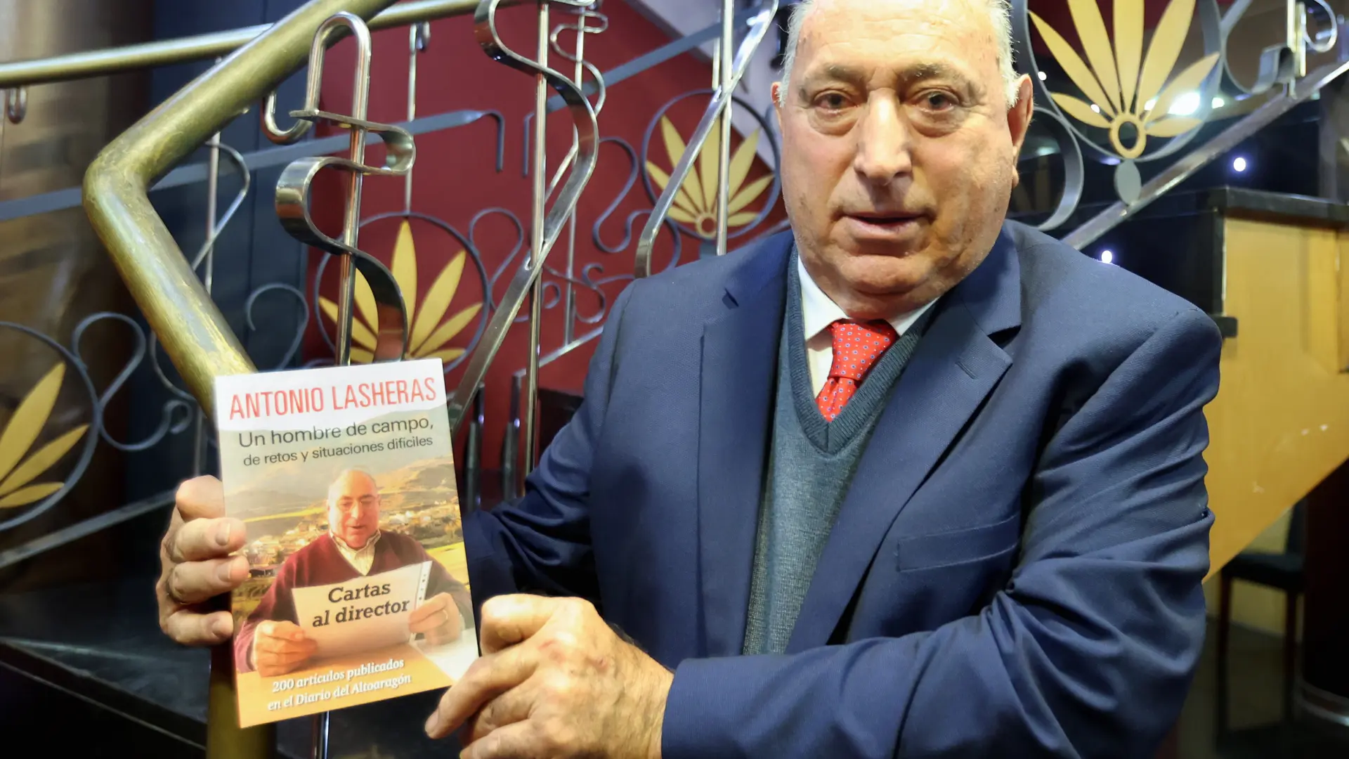 Lasheras reúne en un libro 200 cartas al director publicadas en este Diario