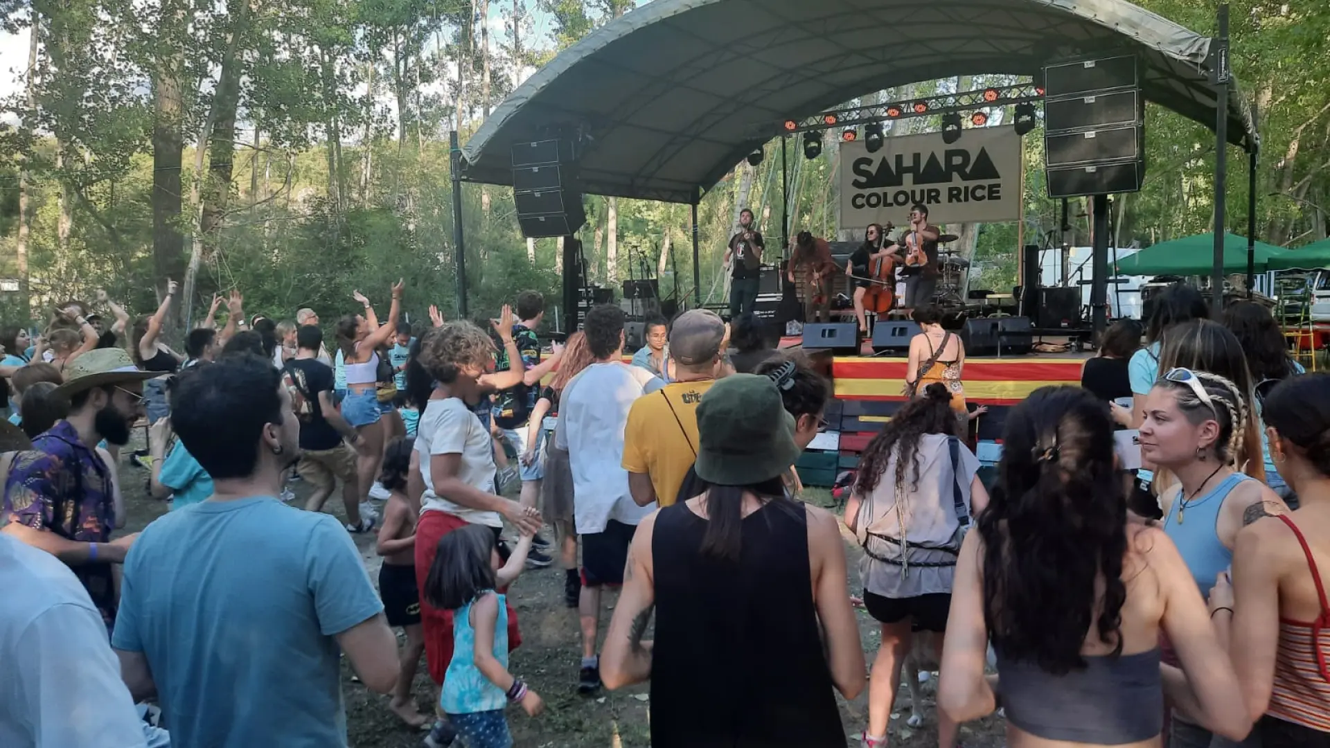 El festival Sahara Colour Rice llena Campo de diversión y solidaridad