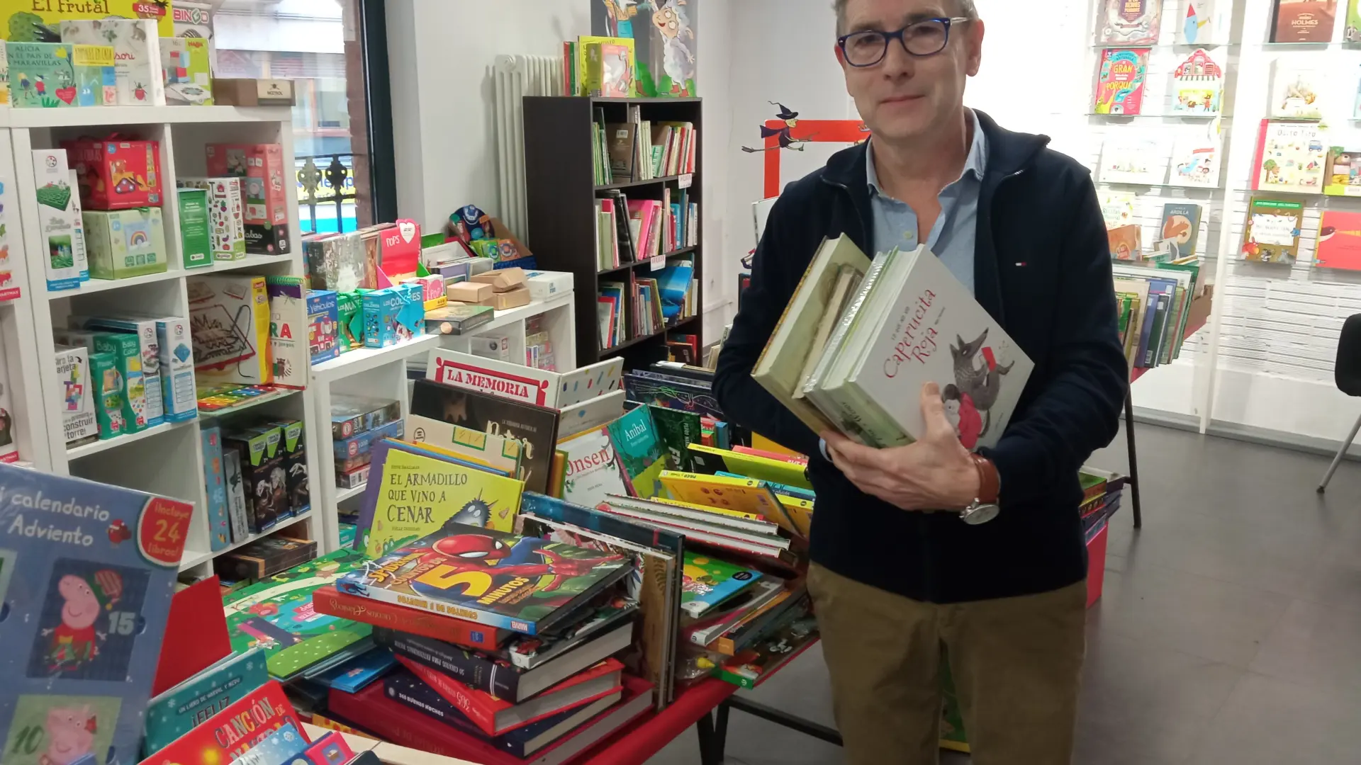 Librería Ibor acoge una muestra infantil para toda la familia
