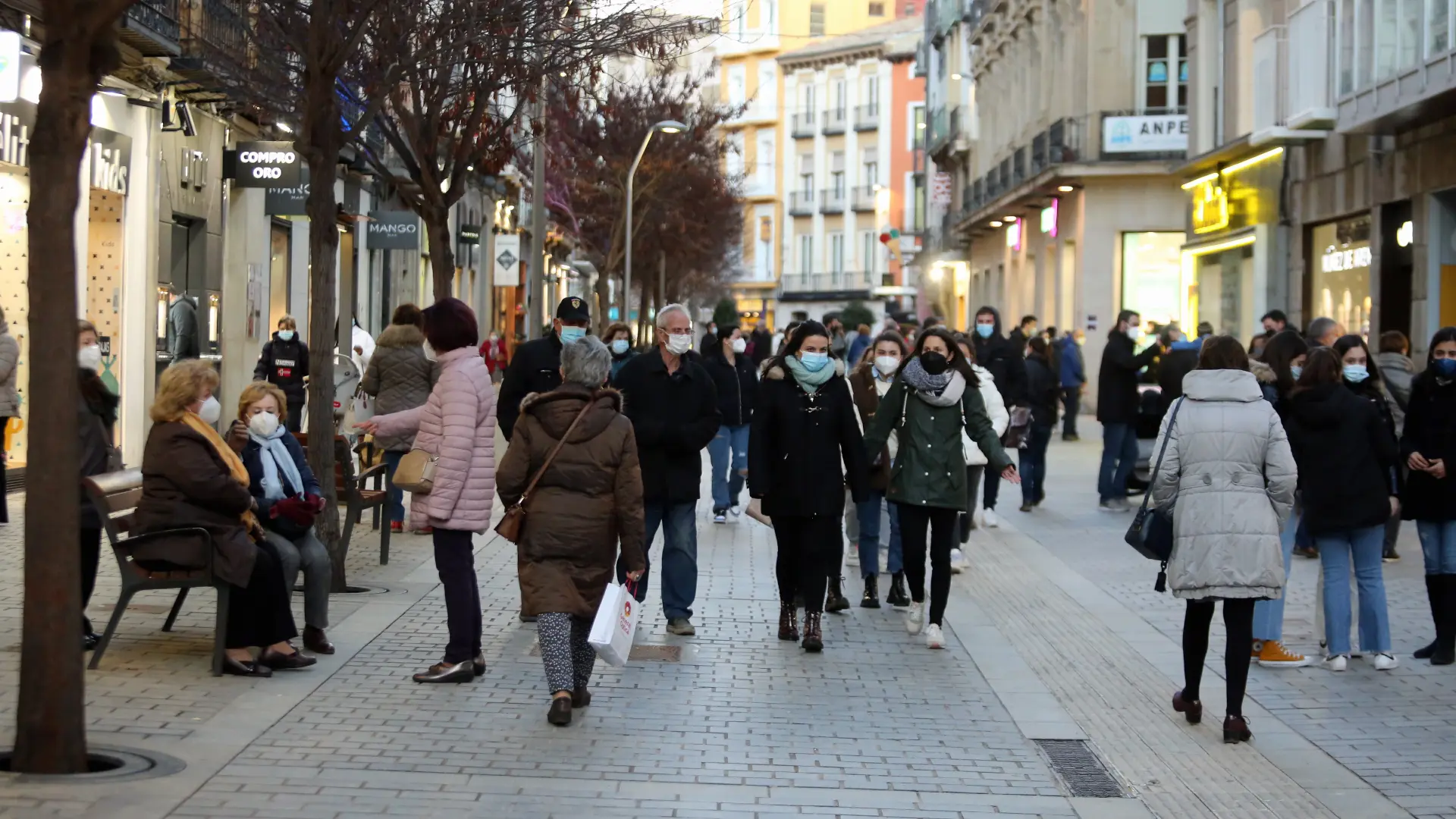 Peatonalización e internet, guías del nuevo plan comercial de Huesca