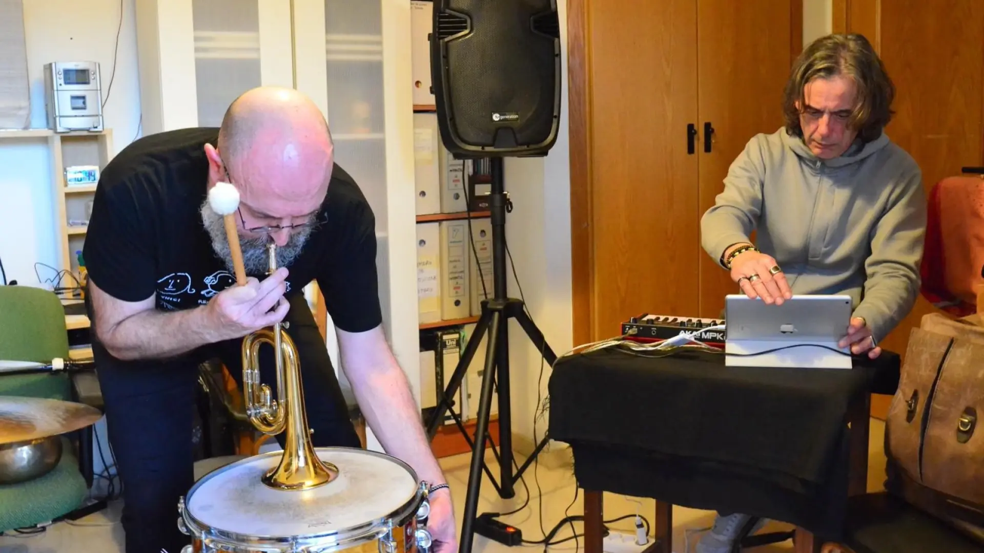 Paco Fonz y Pedro Mari presentan en Huesca su proyecto Shumm[Ø]Ra