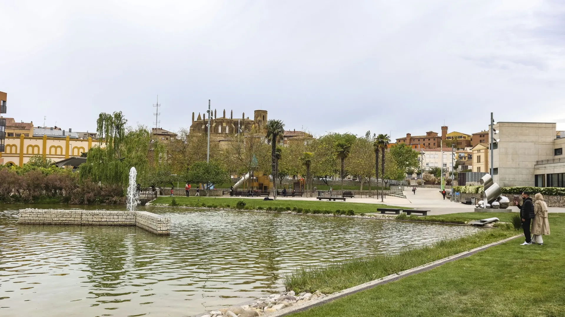 Parques, pequeños oasis repartidos por la ciudad para disfrute de todos