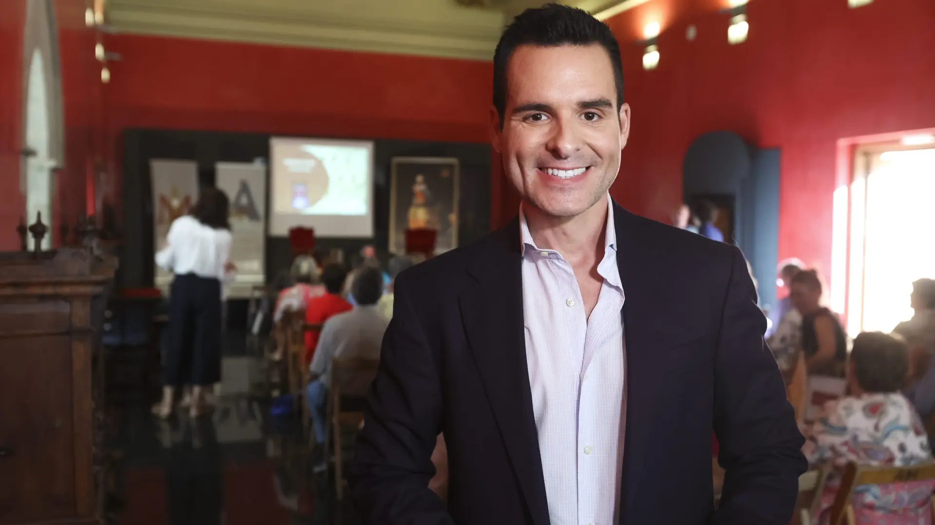 Javier Gastón: “Mi libro homenajea a Huesca y pone el foco en Vincencio ...