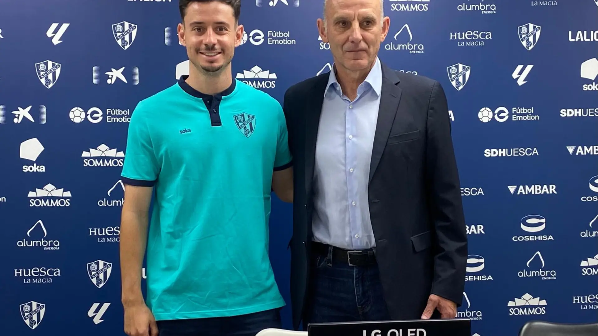 Toni Abad: "Me gusta tener balón e incorporarme al ataque"