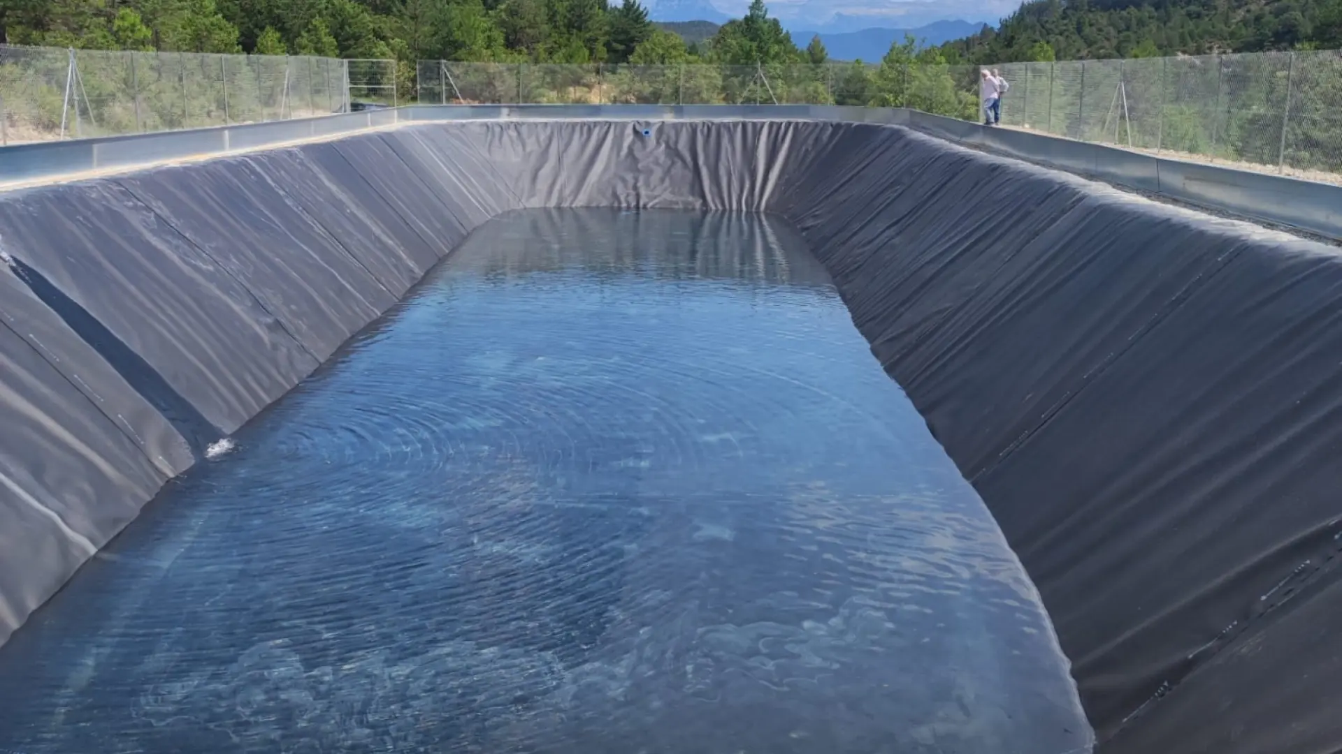 Aínsa construye una balsa de más de un millón de litros el suministro ...