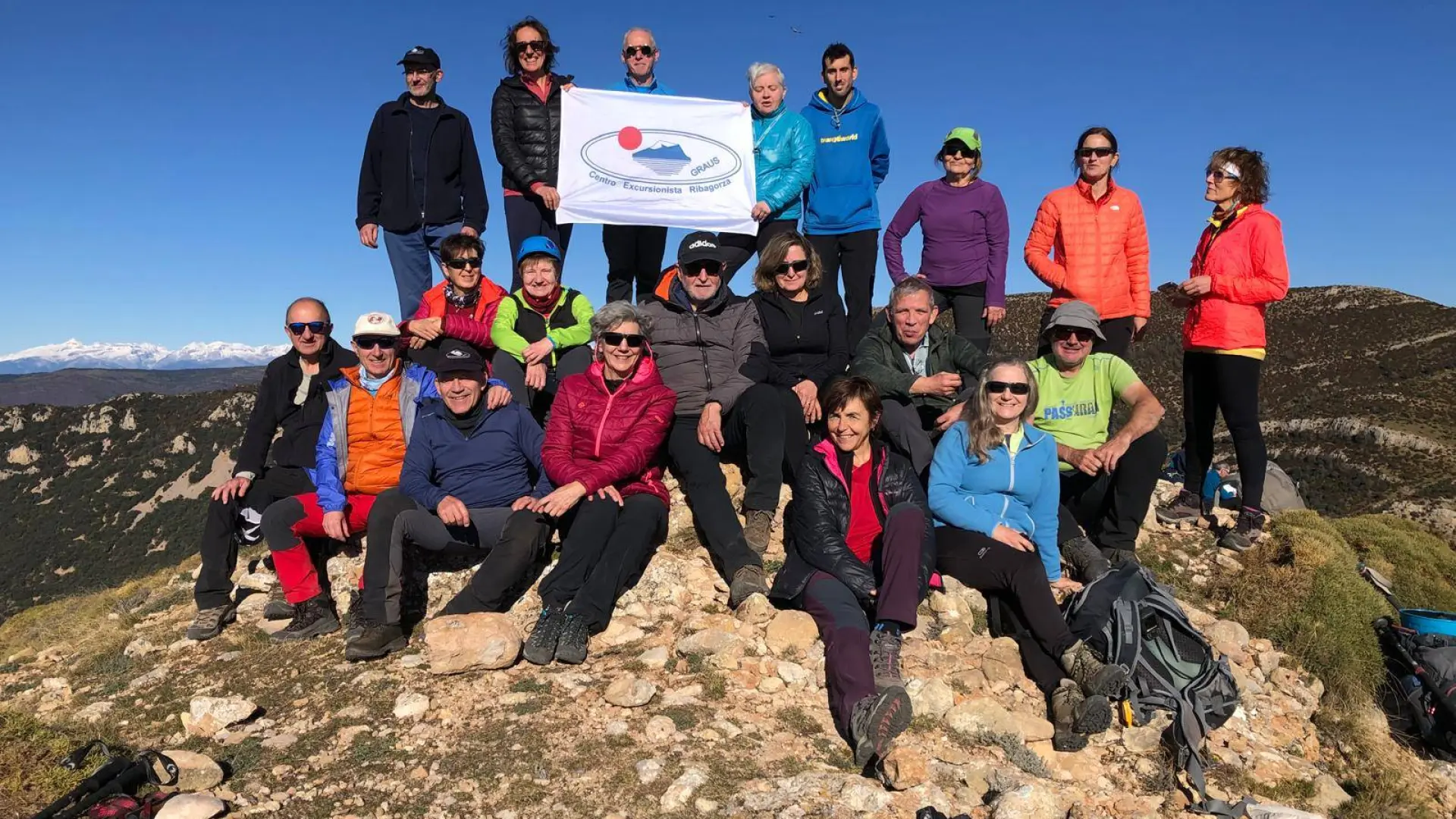 La ascensión a tres picos de la Sierra de Guara abre el calendario ...