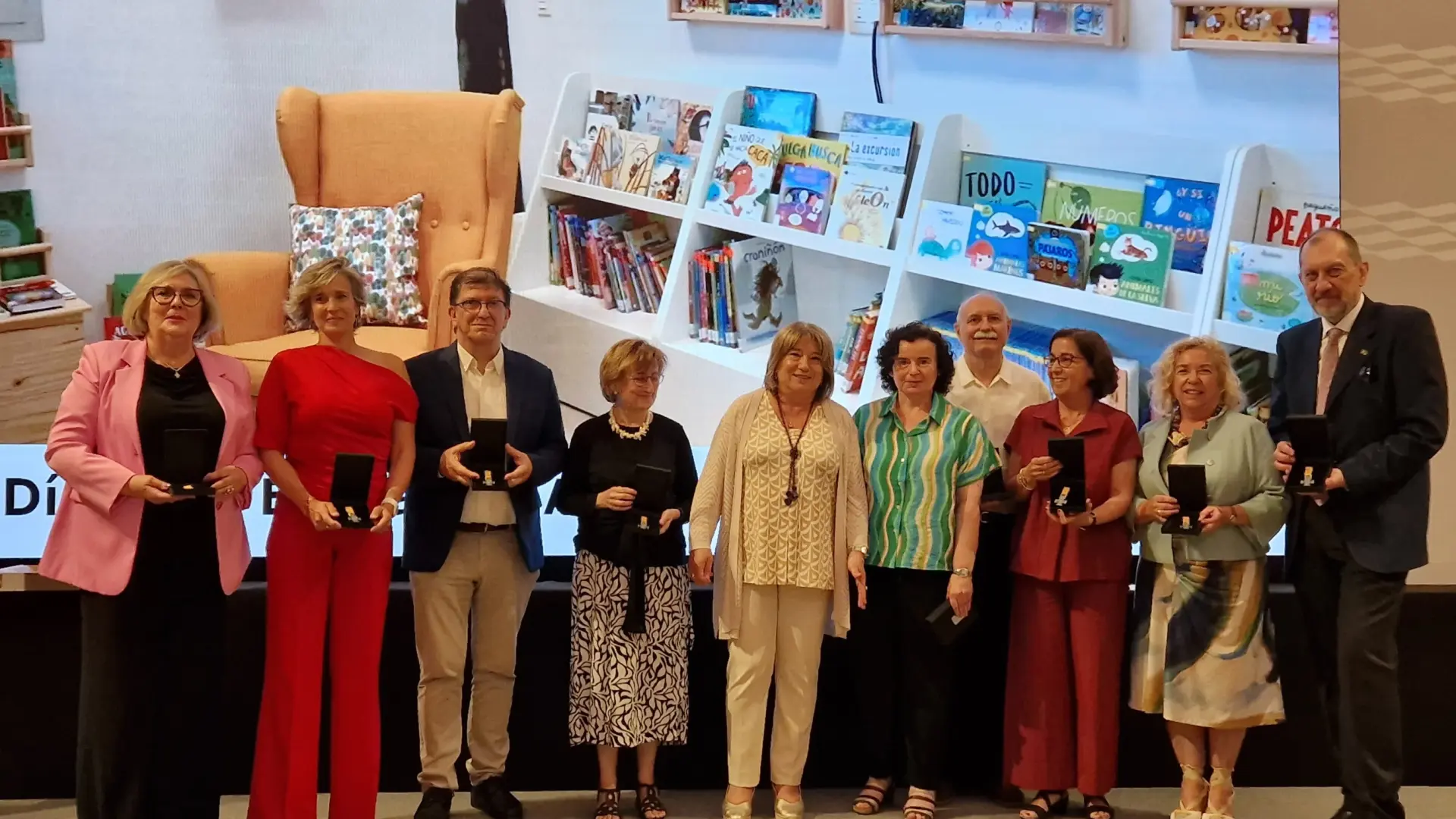 El salesiano Josan Montull y Lucía Ballesteros, directora del Pío XII ...