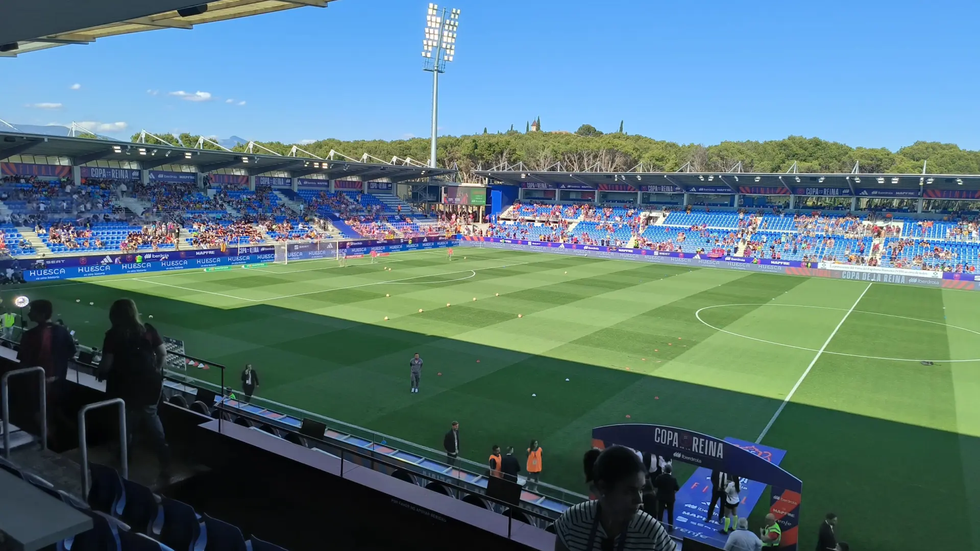 El Barça y el Atlético salen con todo en El Alcoraz