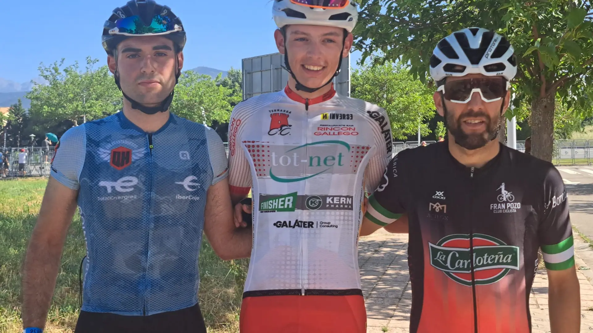 David Domínguez y Berta Basols, primeros Treparriscos en cruzar el arco ...