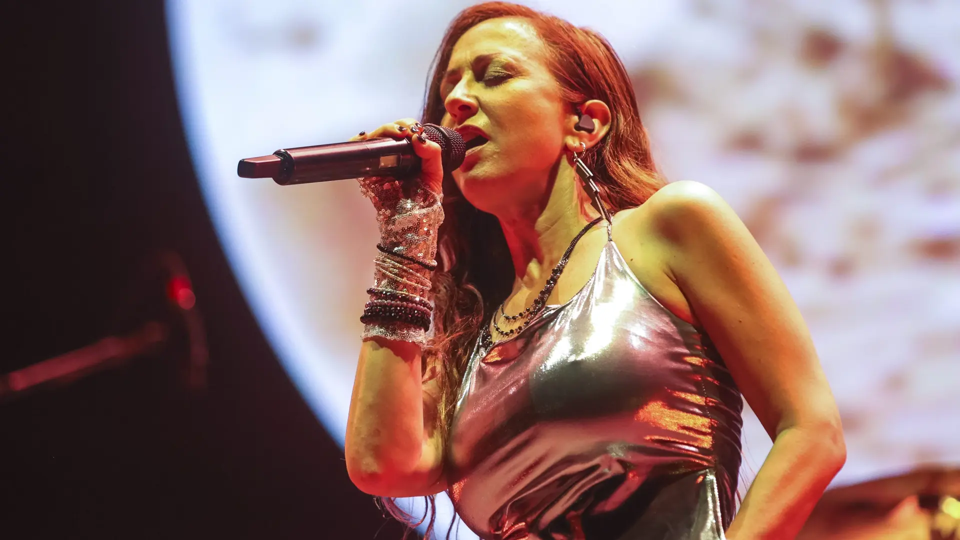 La voz de Nena Daconte brilla en el debut del Dipufest