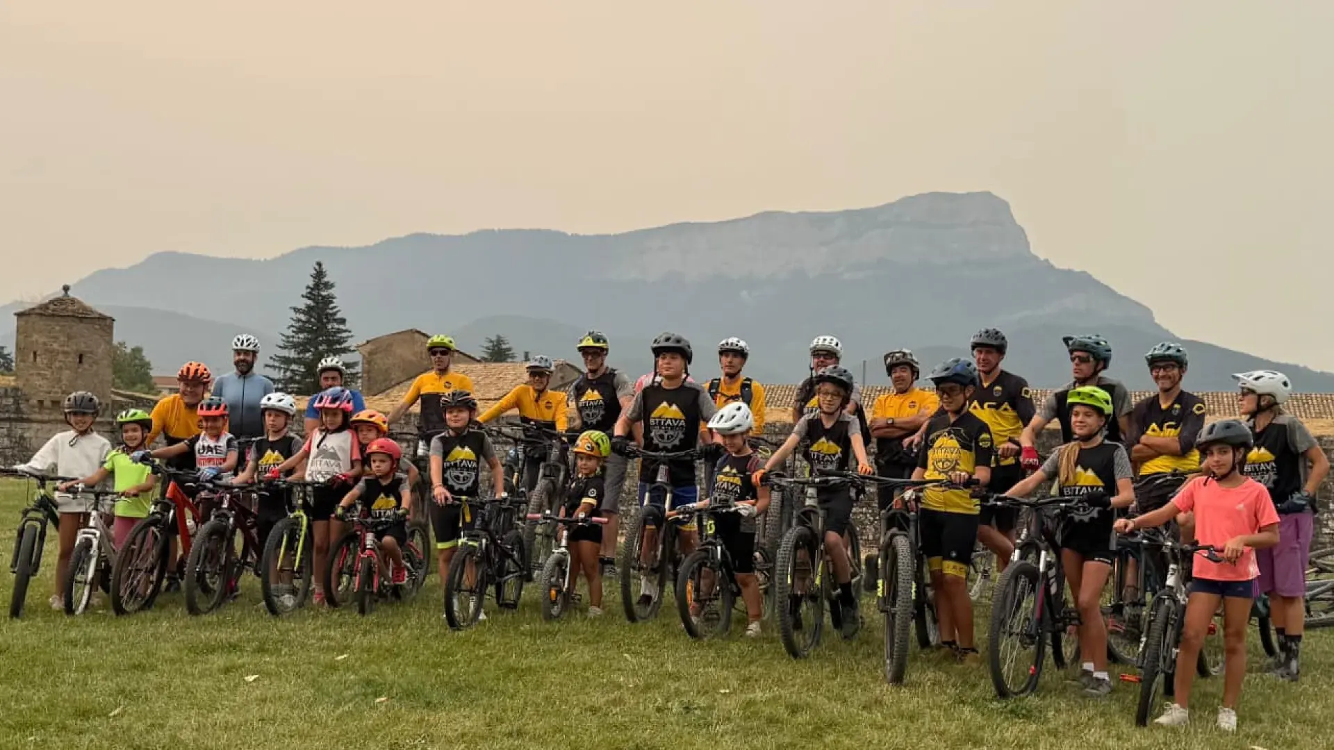 Animada salida familiar por el entorno de Jaca