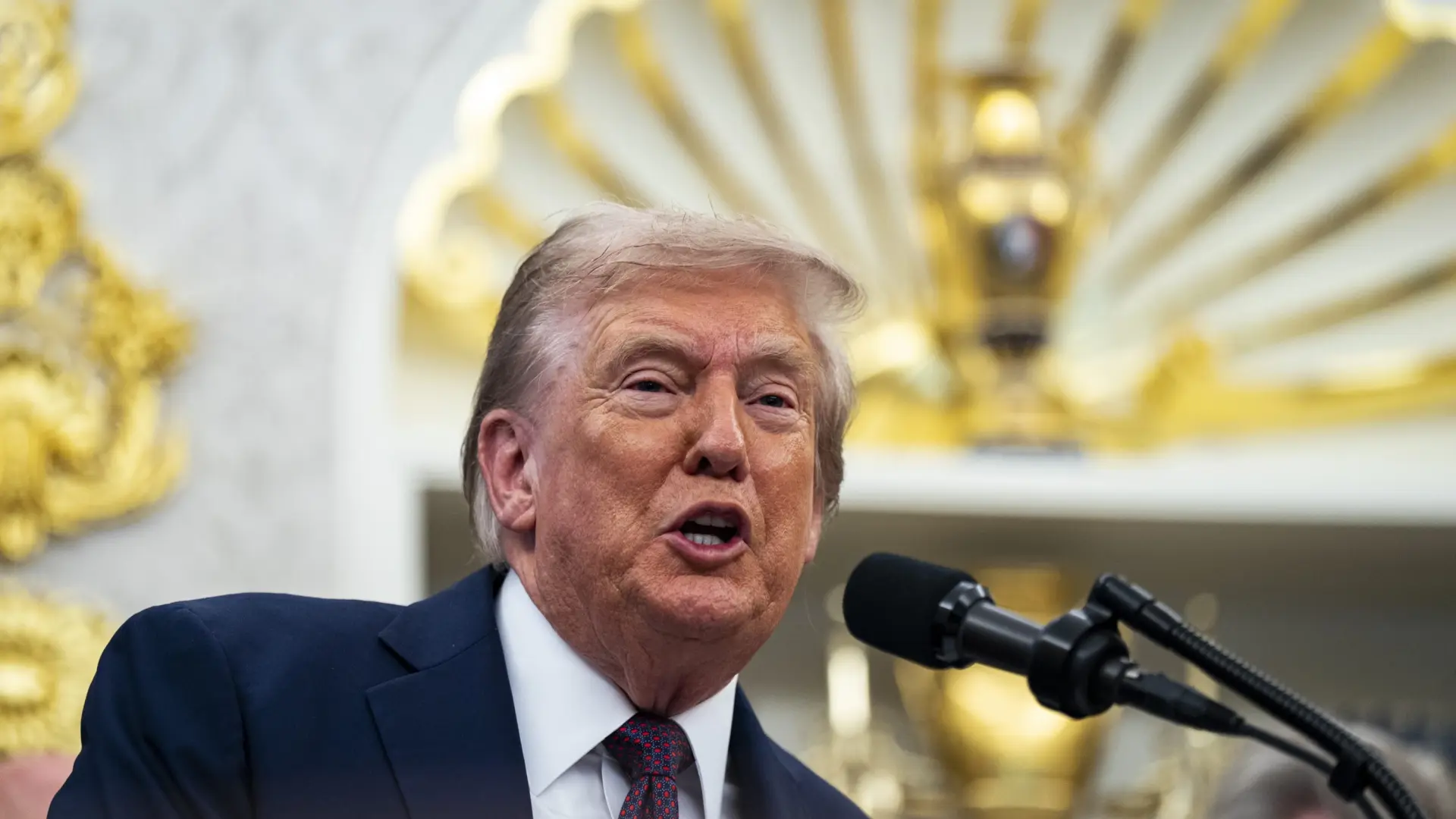 Trump afirma que EEUU atacó a un barco cargado de drogas procedente de ...