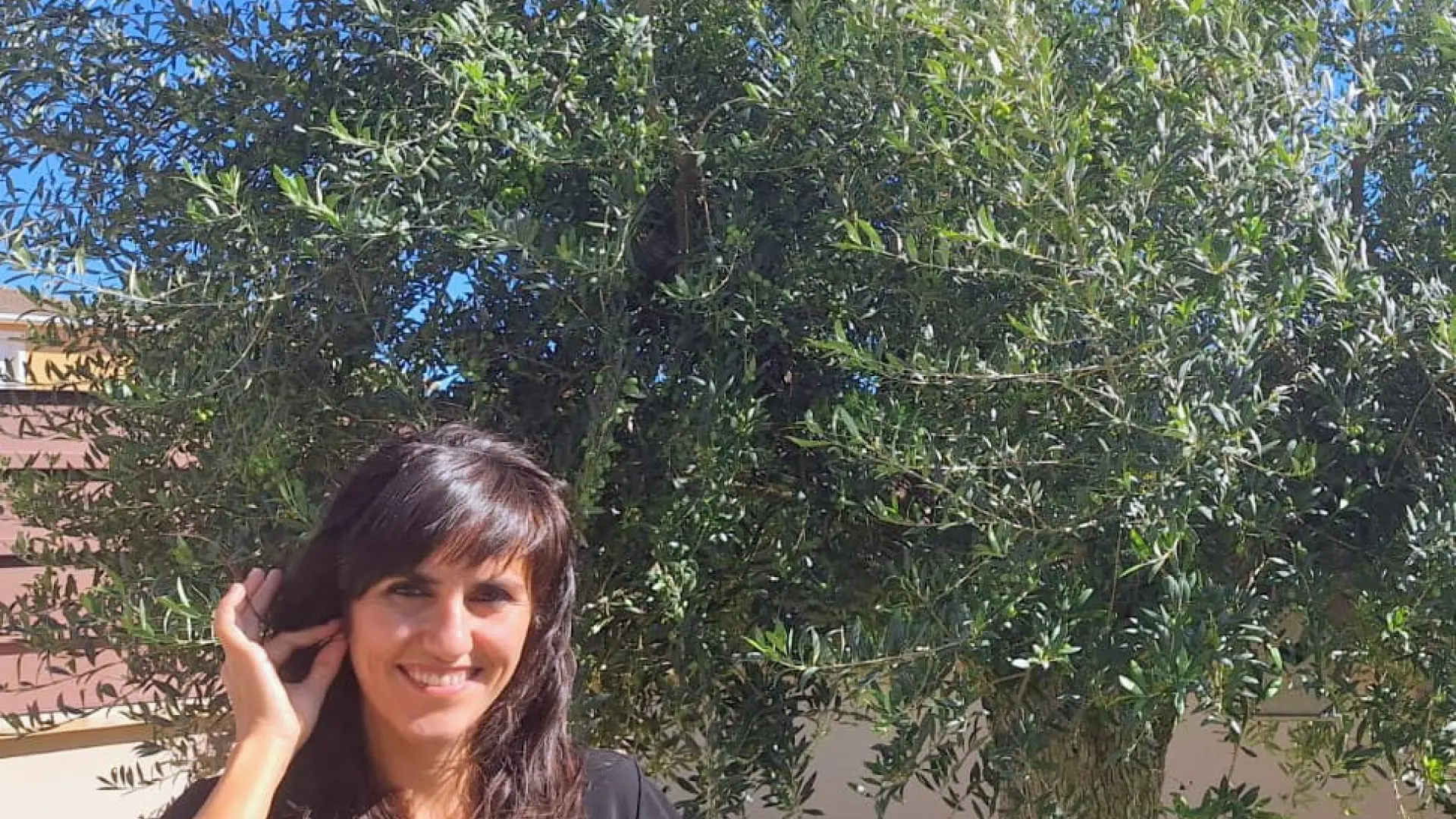 Sara Bernués Pardos: “La lengua de signos es visual-gestual y en sí es ...