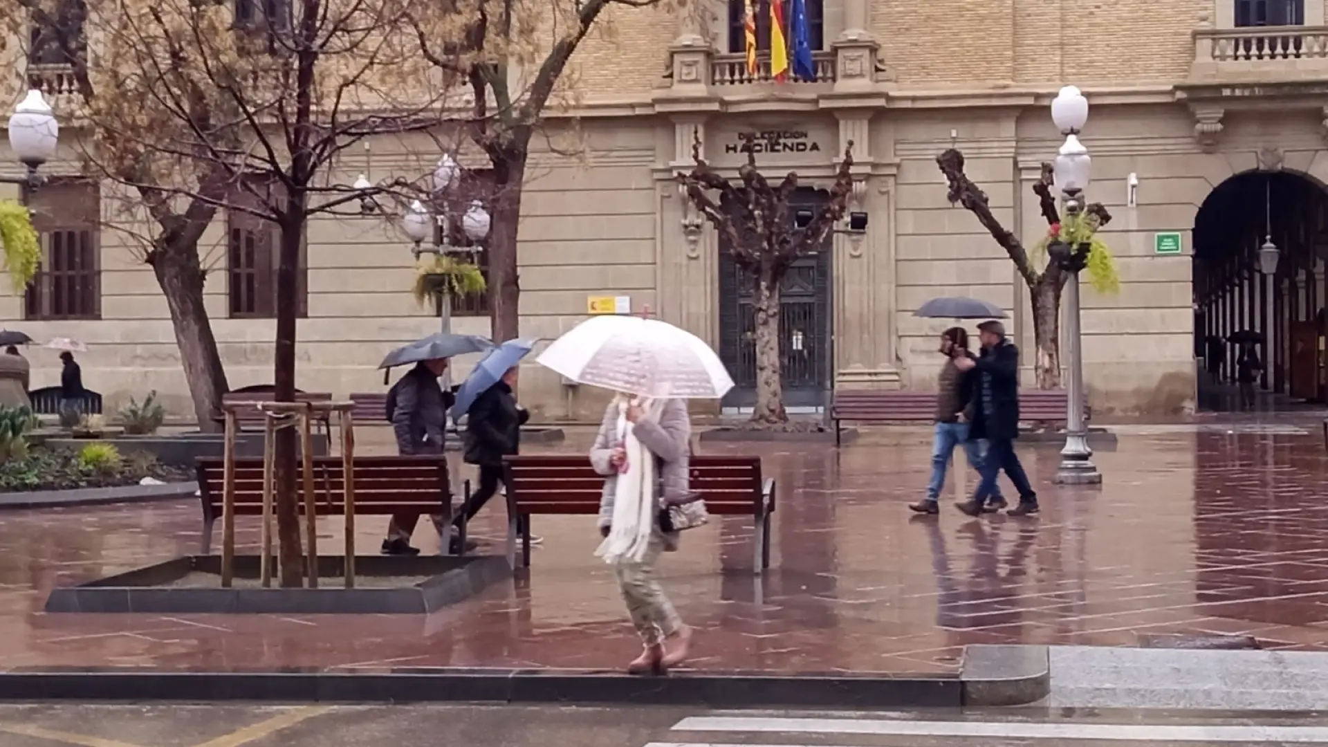 Sábado gris y de paraguas que deja 9 litros por metro cuadrado en Huesca