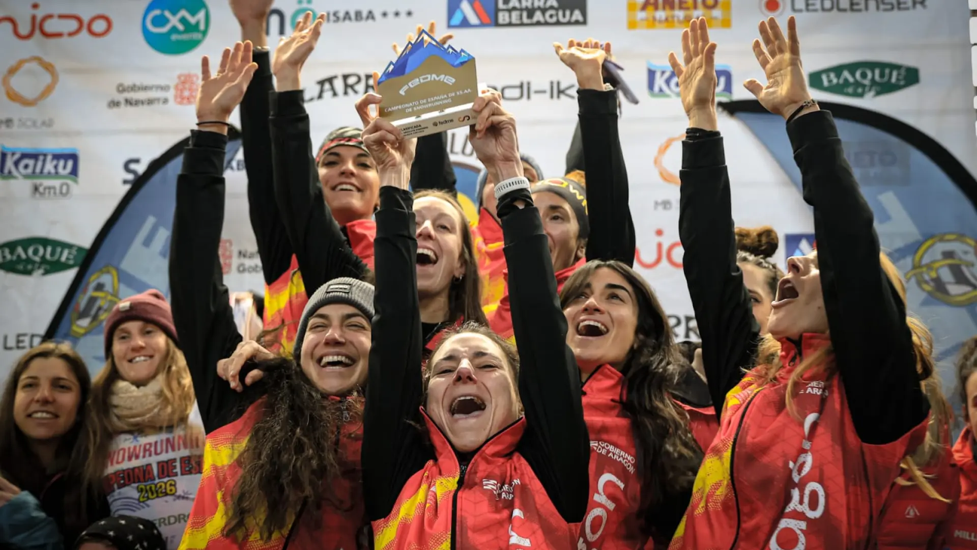 La selección femenina de Aragón, campeona de España de snowrunnig