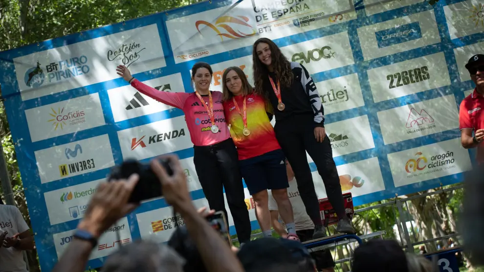 Edgar Carballo y Cristina Menéndez, campeones del nacional de Enduro de Castejón de Sos