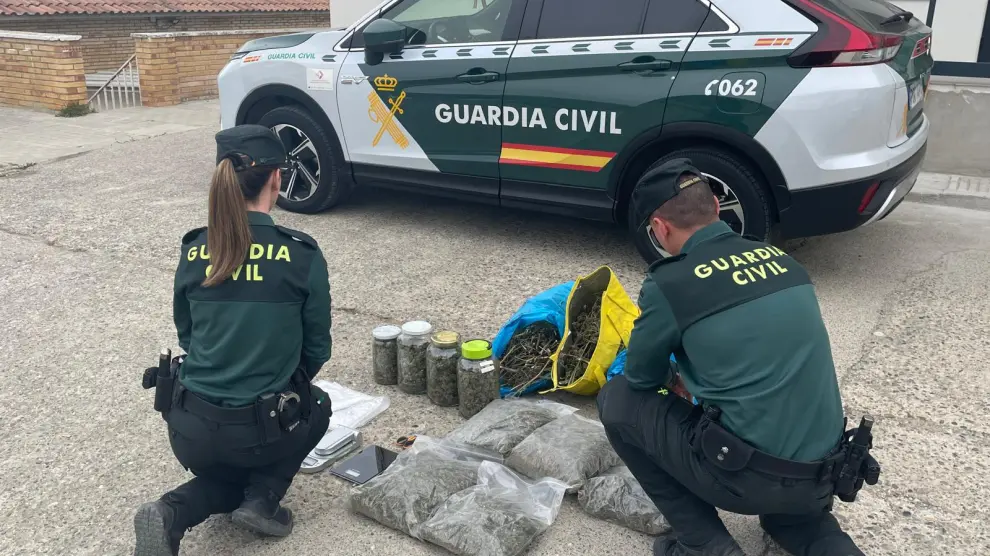 Desmantelan un punto de venta de drogas en Binéfar: 10 kilos de marihuana valorada en 18.500 euros