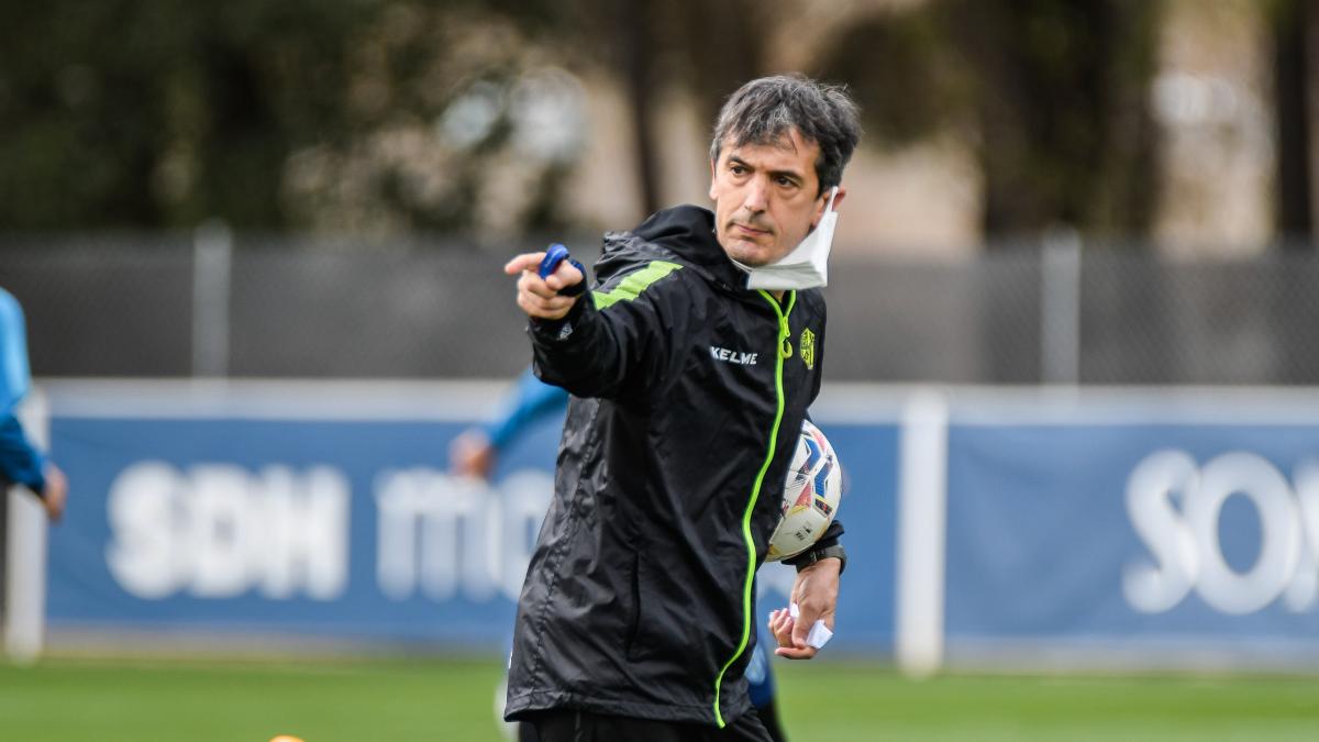 Pacheta no ve "una misión imposible" el partido del Huesca ante el Barça