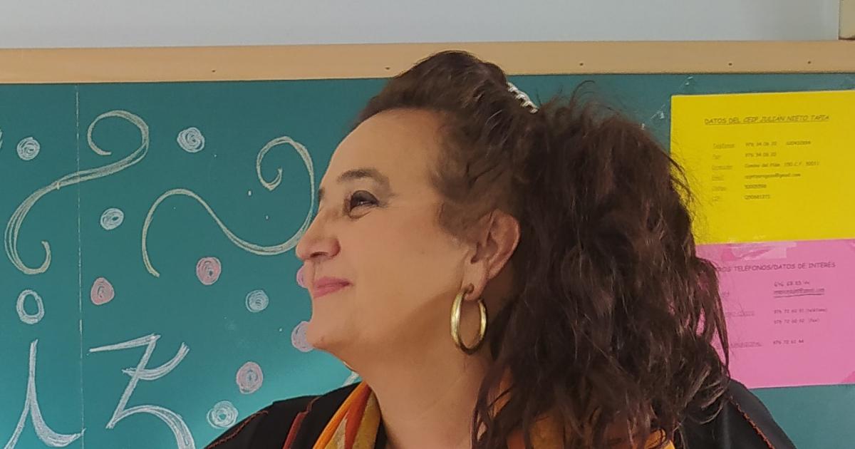 Olga Bernad: “La poesía es una forma extraña de desnudarse para quien ...