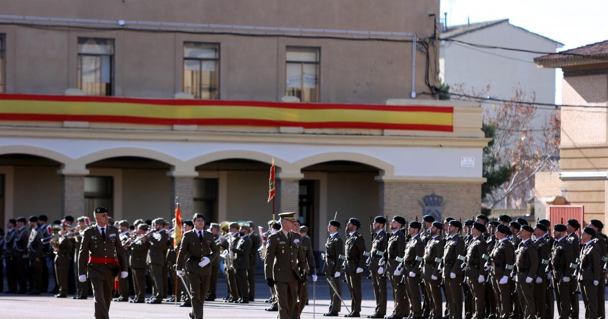 El general Vivas asume el mando de la División Castillejos | Imágenes