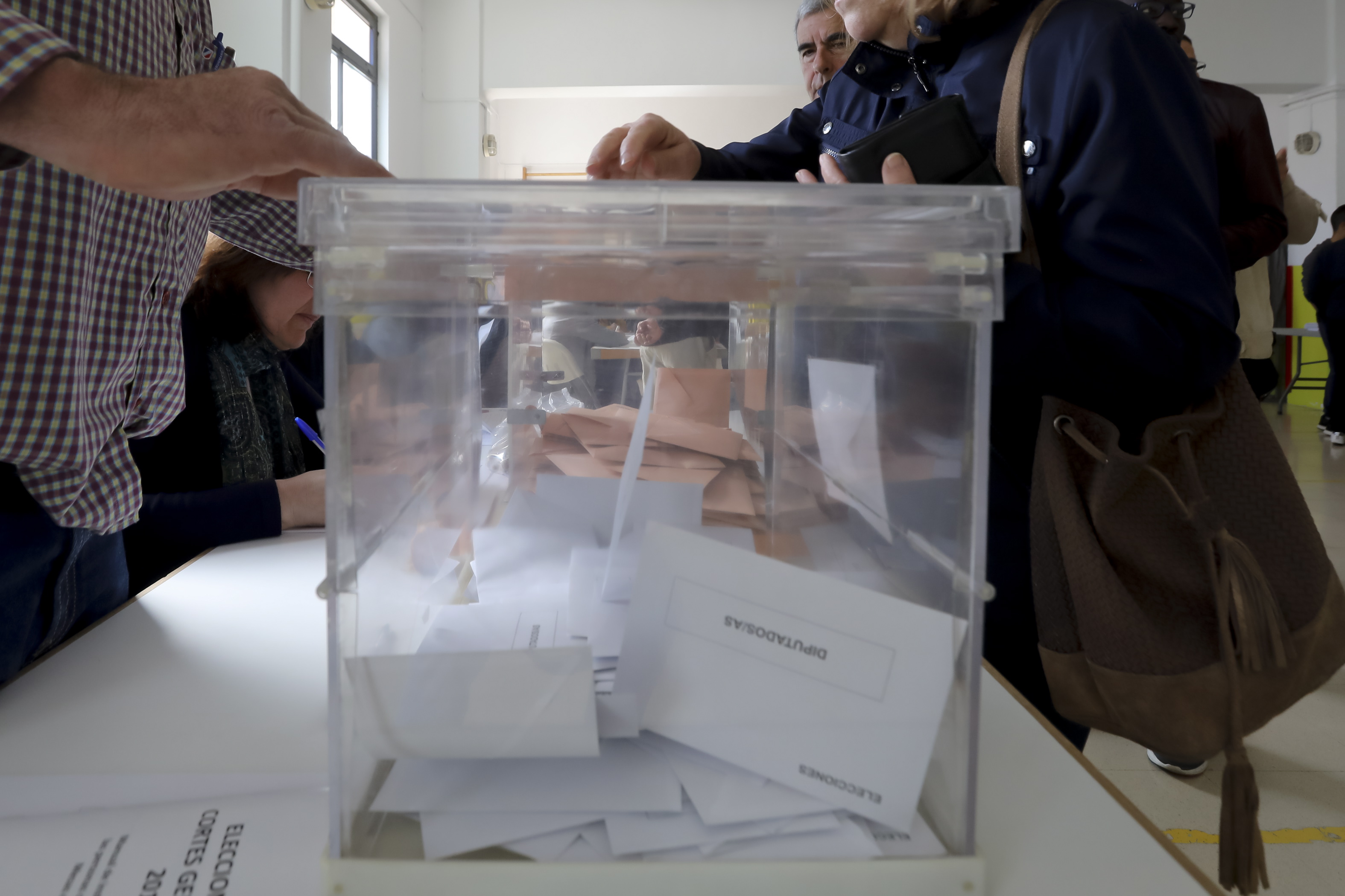Catorce formaciones concurren a las elecciones aragonesas desde la ...