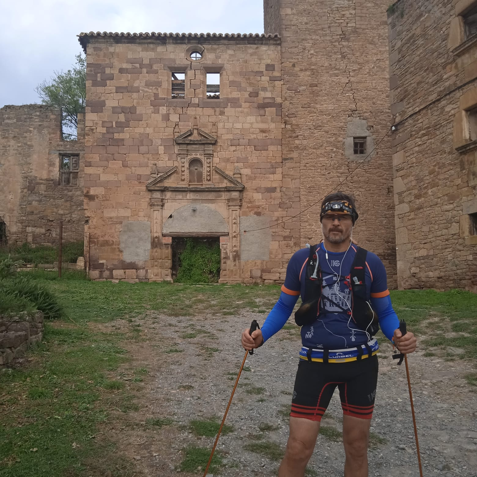 Fabián Castro completa su reto de correr el Camino de Santiago