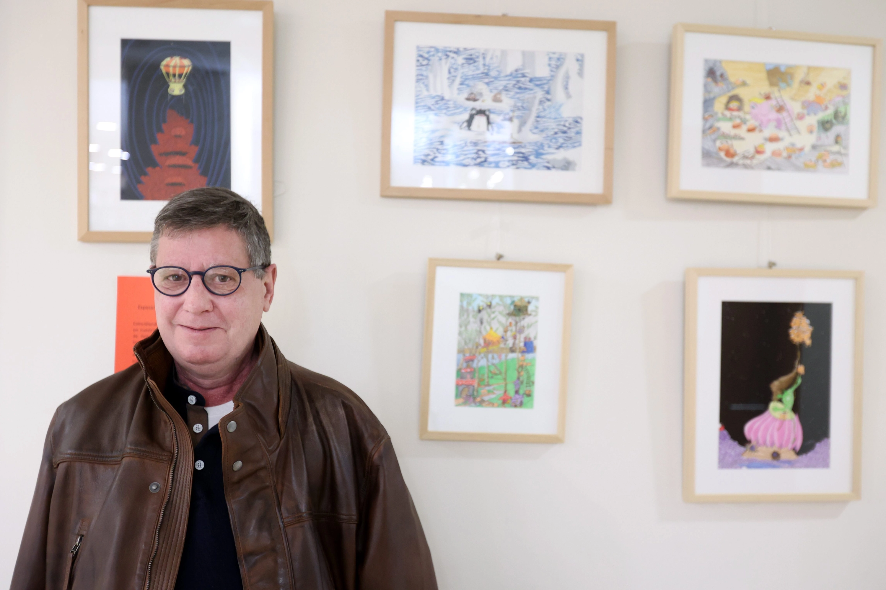 Un viaje lleno de color a través del imaginario de Carlos Closa Planas