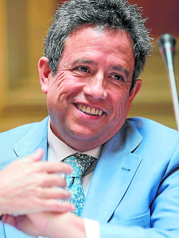 Manuel Ollé: “He intentado contribuir con mi libro al debate doctrinal ...