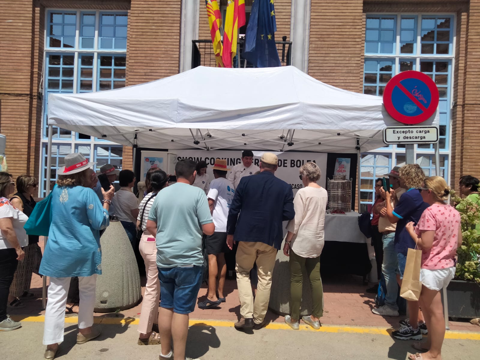 Bolea anticipa la Feria de la Cereza con el mercado local