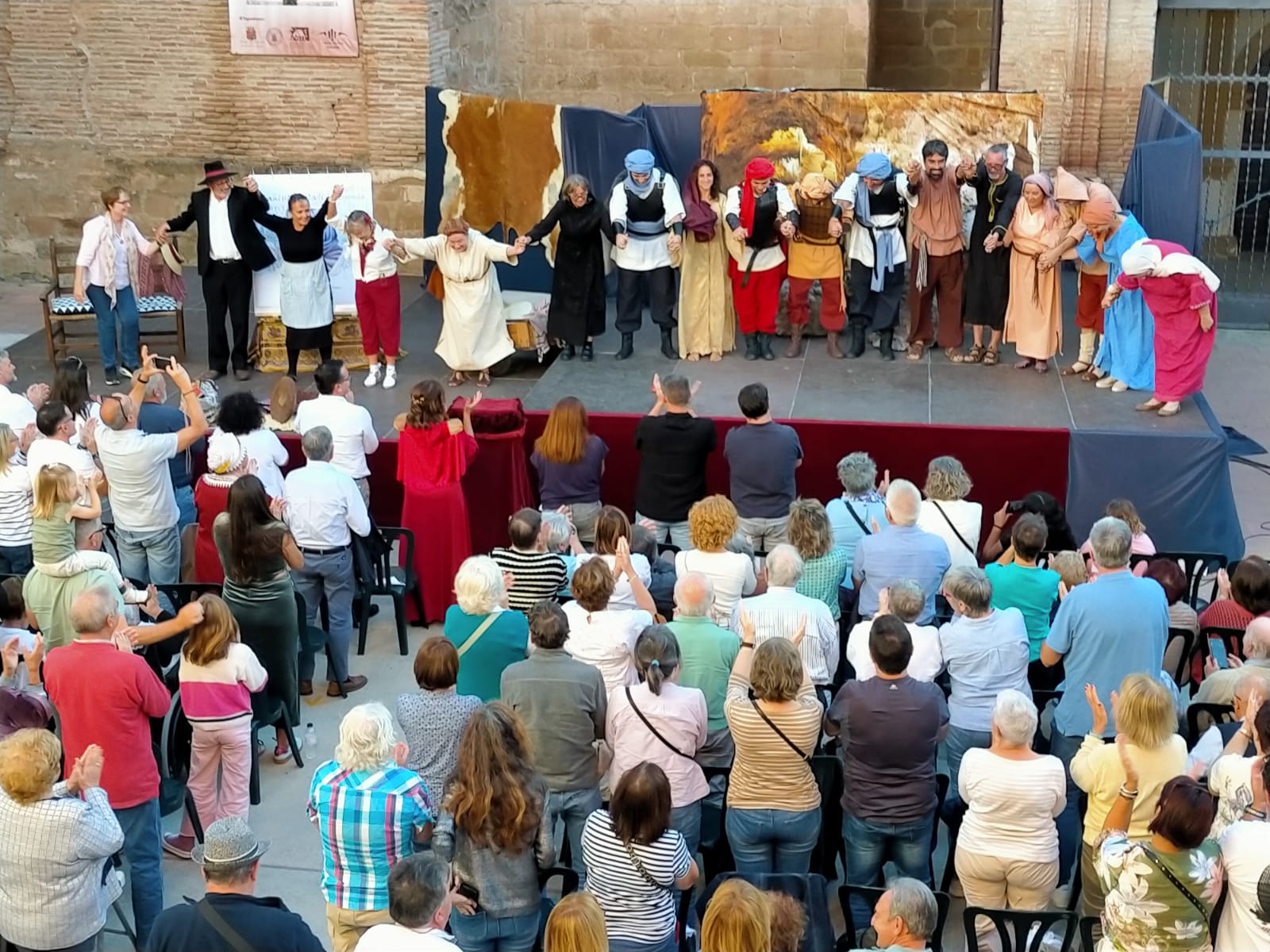 Espectacular y multitudinaria representación de "Bahlul, muladí de ...