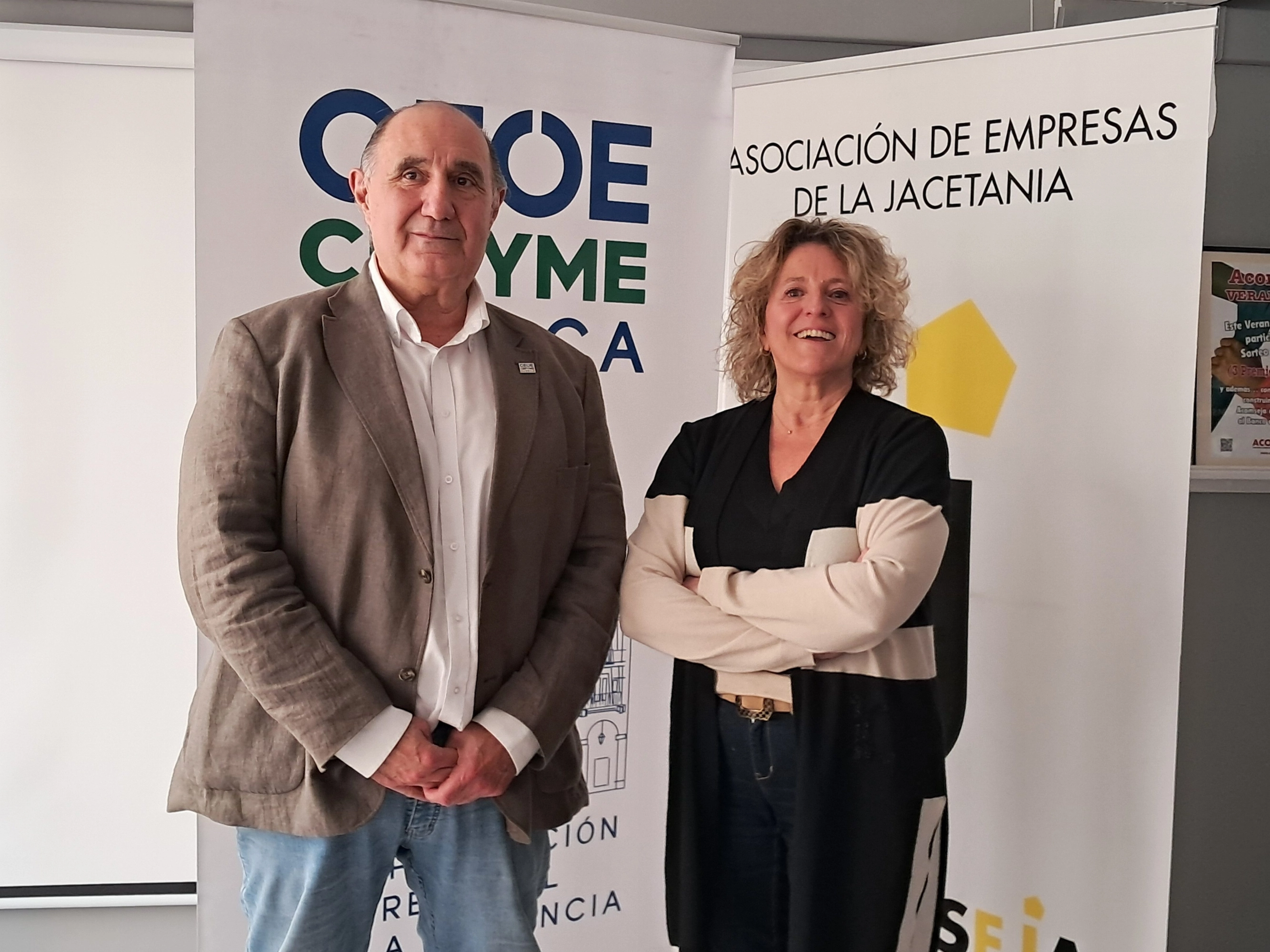 Ceos reclama "descentralizar" las inversiones tecnológicas