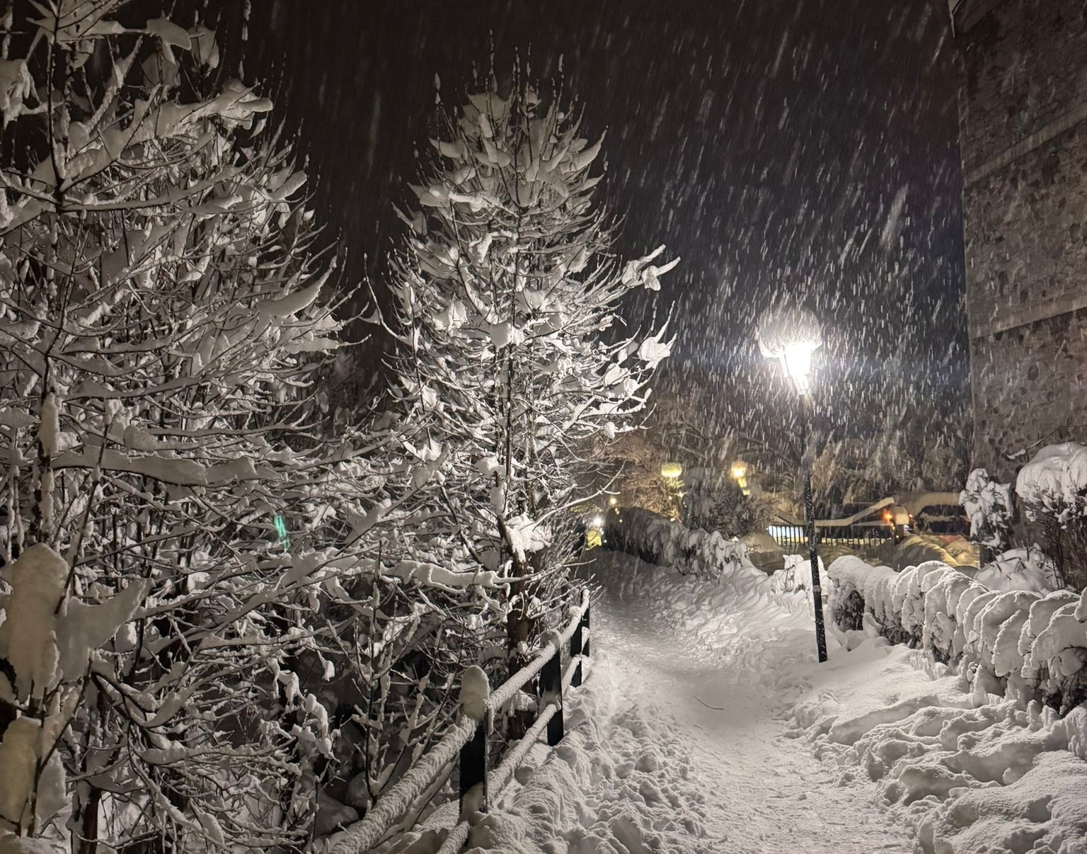 La nieve sigue cayendo en la provincia de Huesca para finalizar la ...